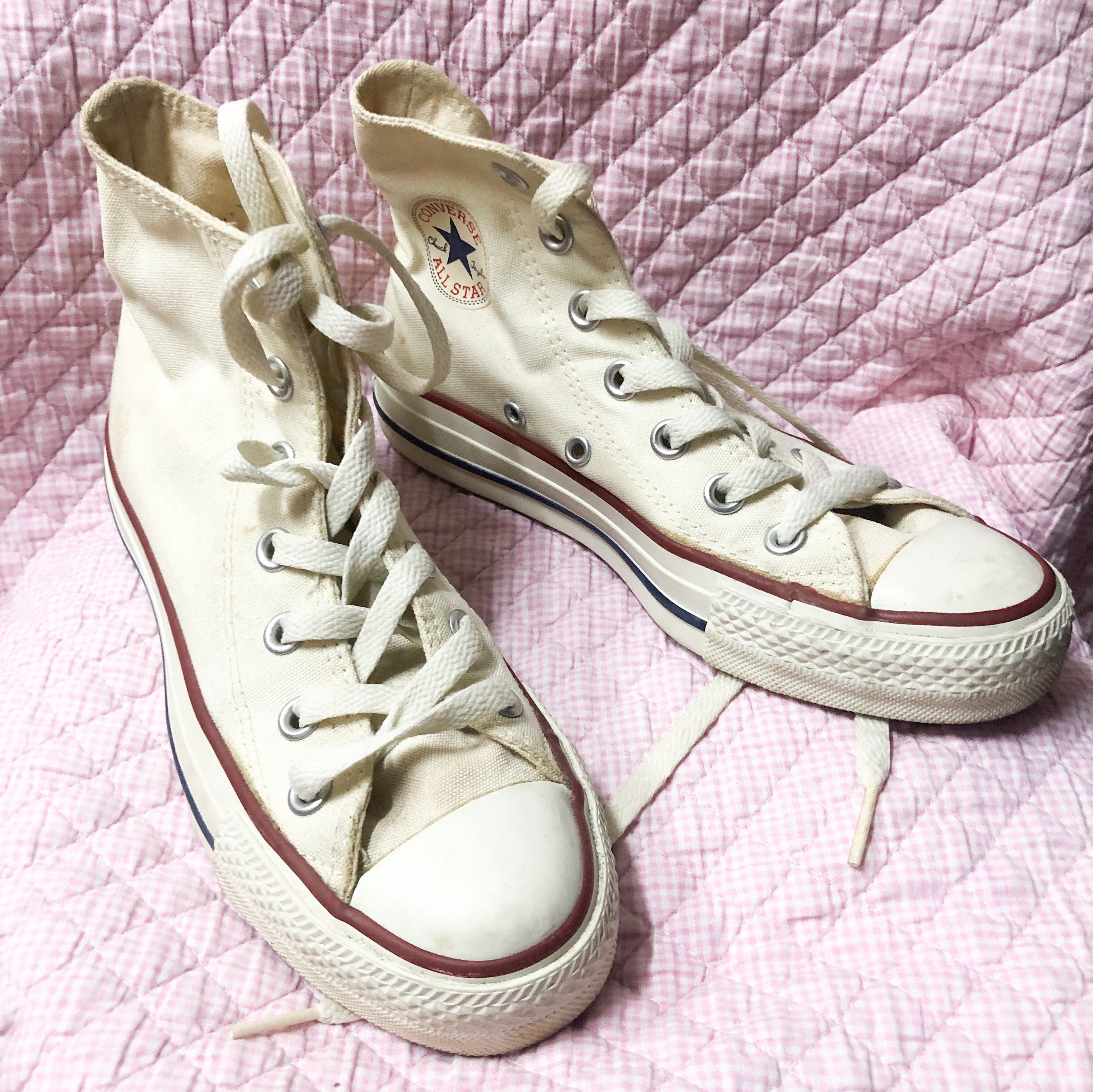 Cream HiCut Chuck Taylor Converse, Women's Fashion, Footwear, Sneakers ...