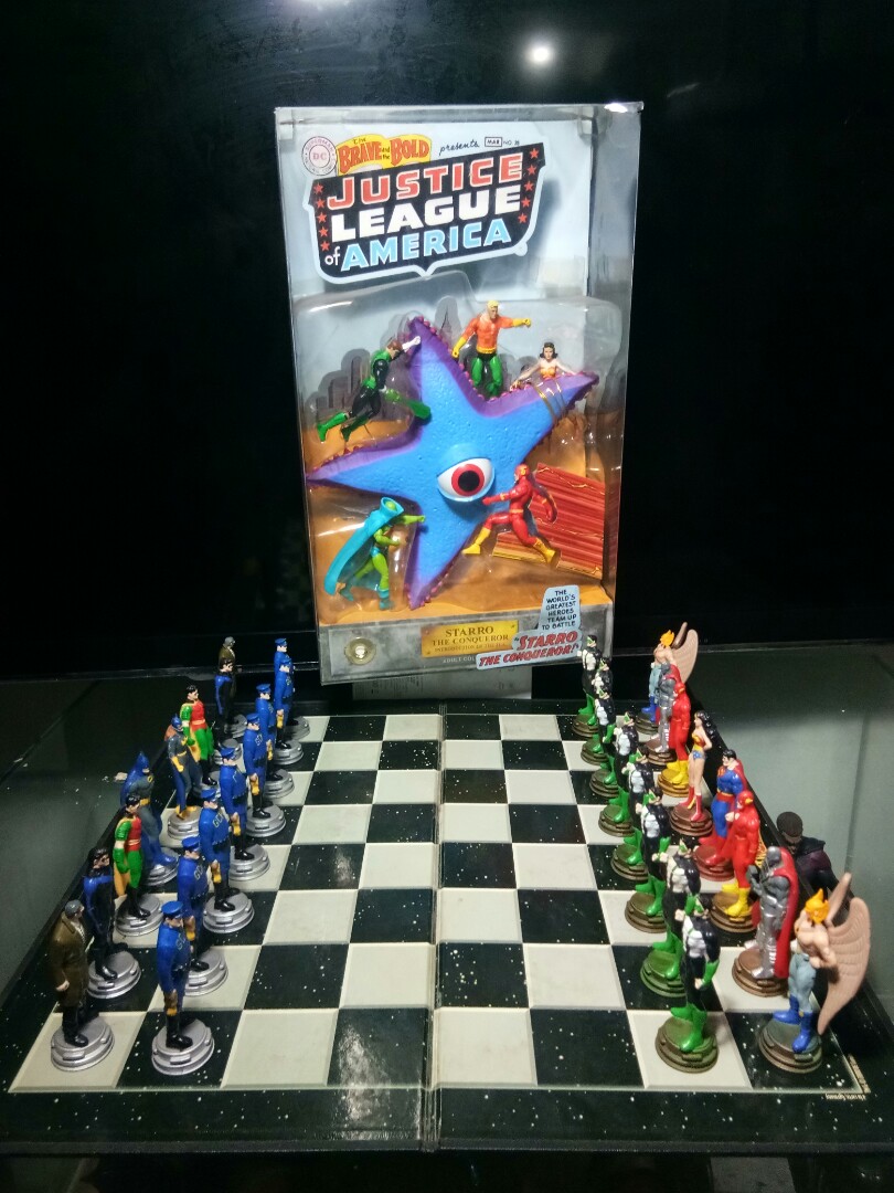 DC Super Heroes Special Collection Chess Set (Year 2000) UnitedLabels ...