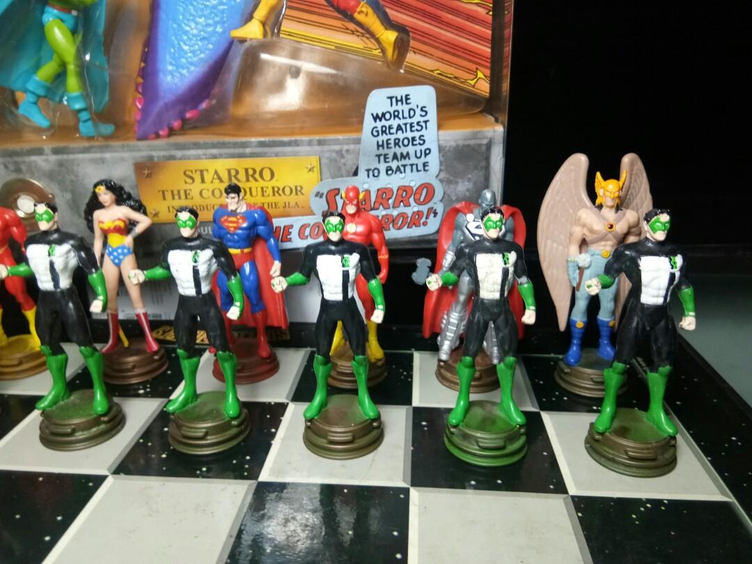 DC Super Heroes Special Collection Chess Set (Year 2000) UnitedLabels ...