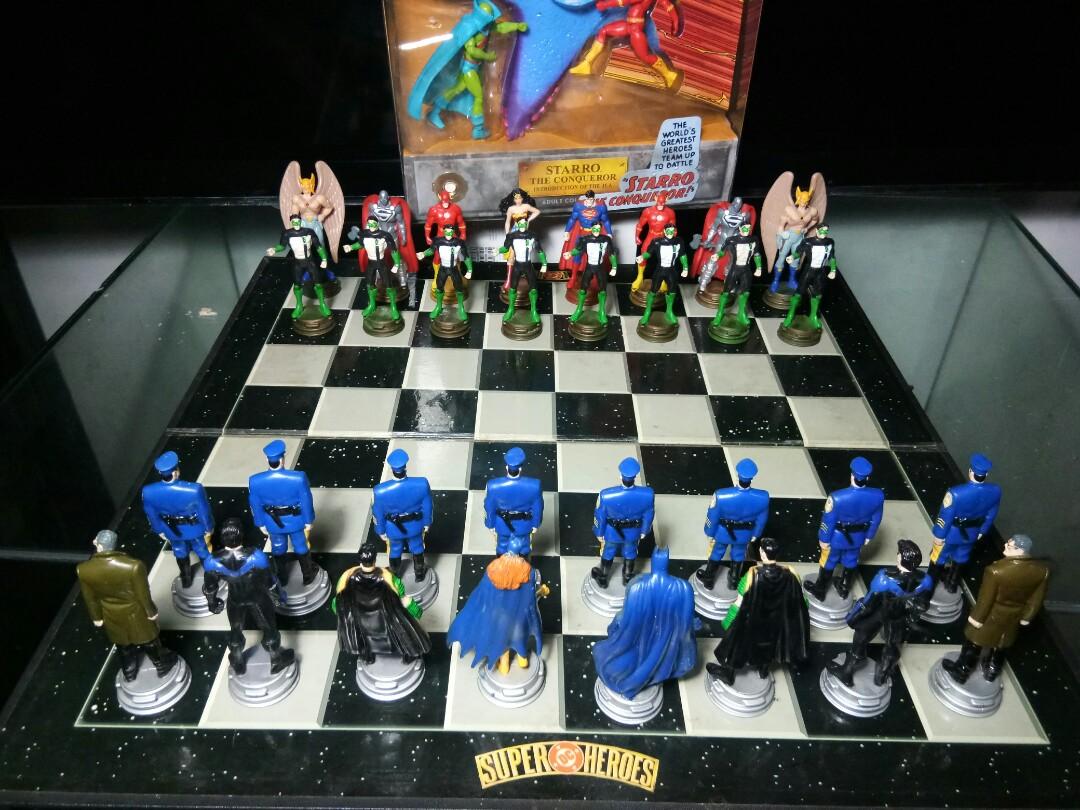 DC Super Heroes Special Collection Chess Set (Year 2000) UnitedLabels ...