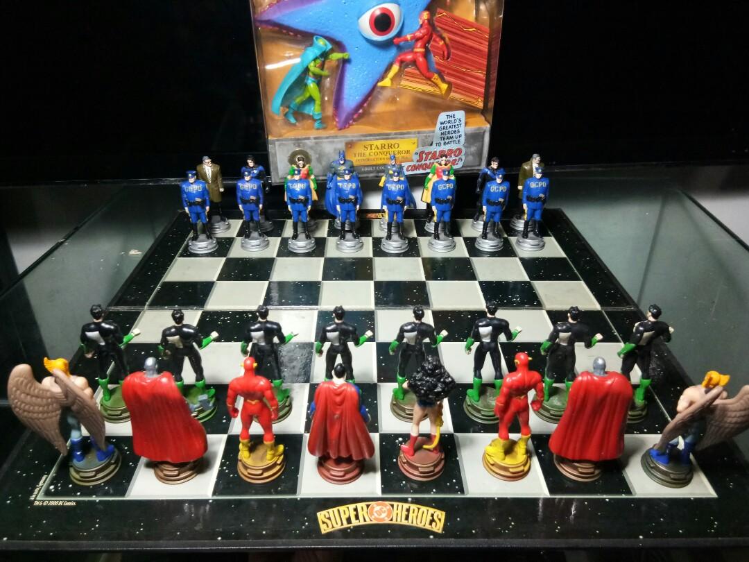 DC Super Heroes Special Collection Chess Set (Year 2000) UnitedLabels ...