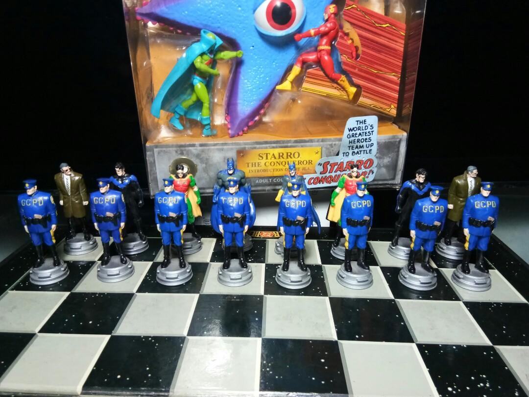 DC Super Heroes Special Collection Chess Set (Year 2000) UnitedLabels ...