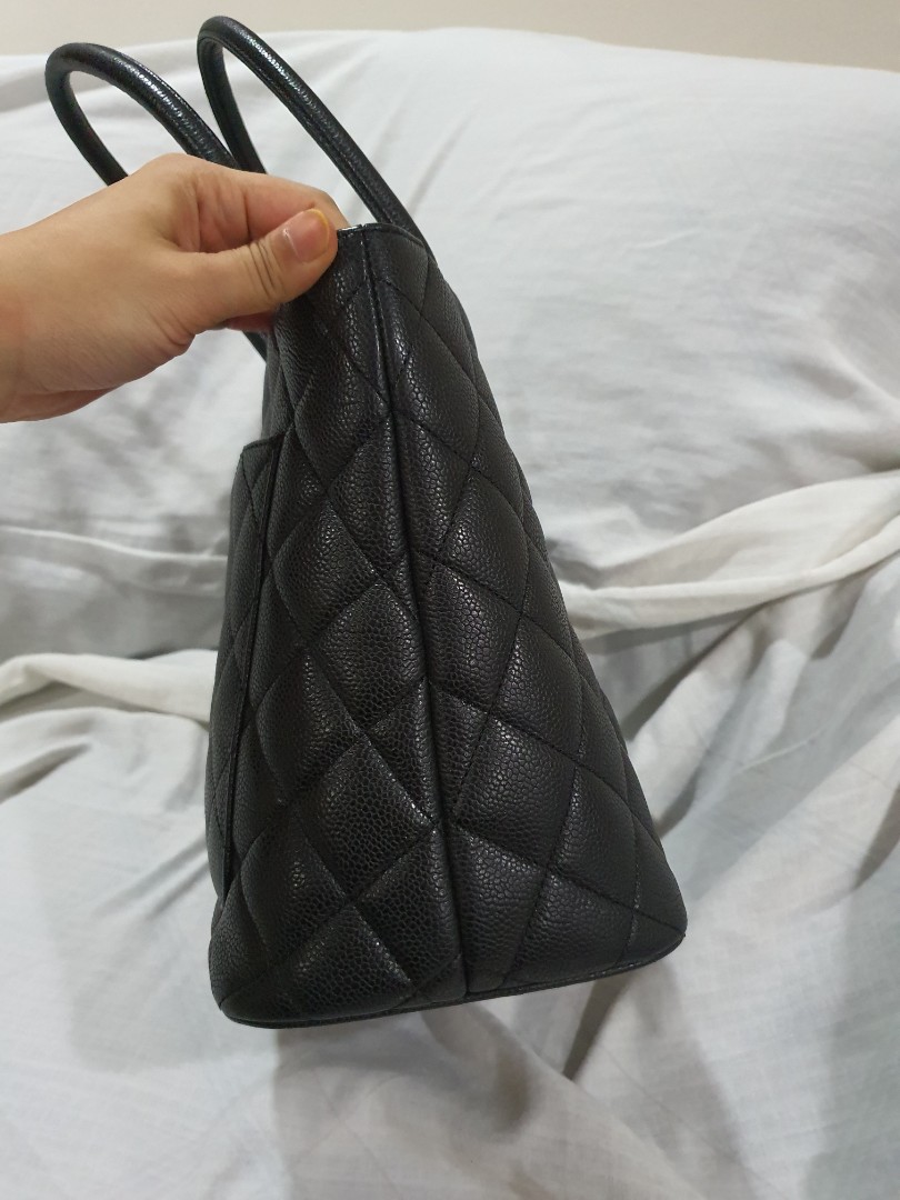 Vintage hand carry Chanel (CAVIAR), Luxury, Bags & Wallets on Carousell