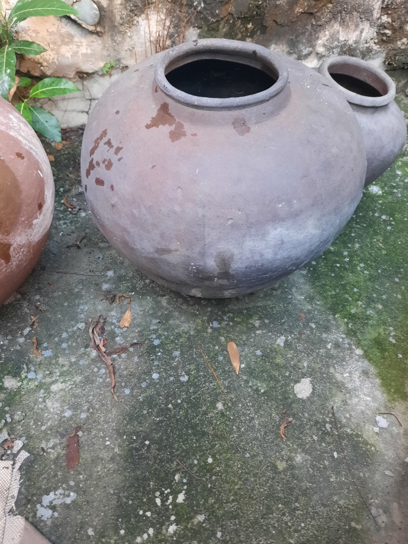 Antique tempayan (banga), Furniture & Home Living, Home Decor, Other ...