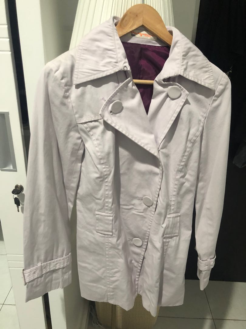 Coat /blazer panjang, Fesyen Wanita, Pakaian Wanita, Atasan di Carousell