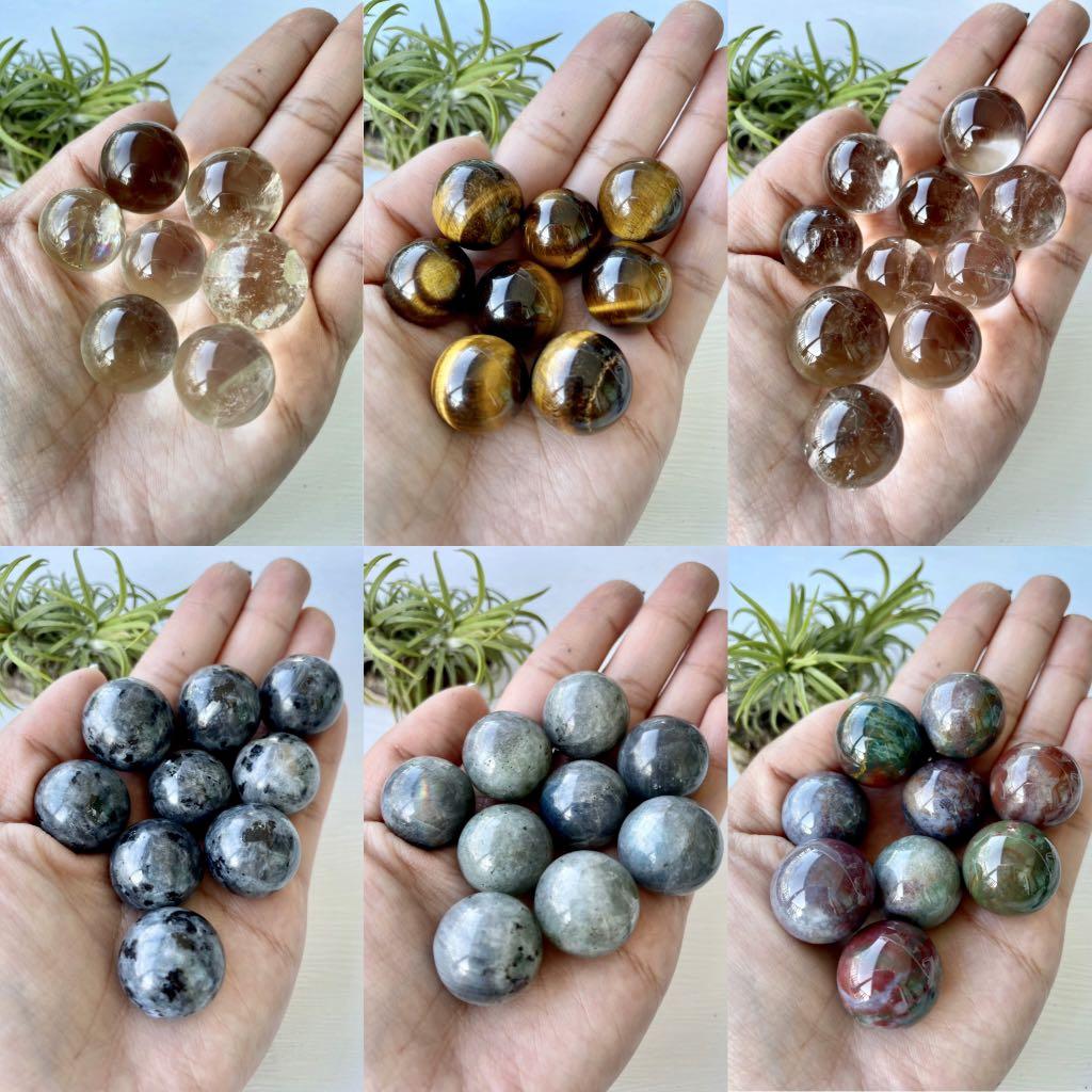 Crystals Mini spheres, Women's Fashion, Jewelry & Organisers, Precious ...