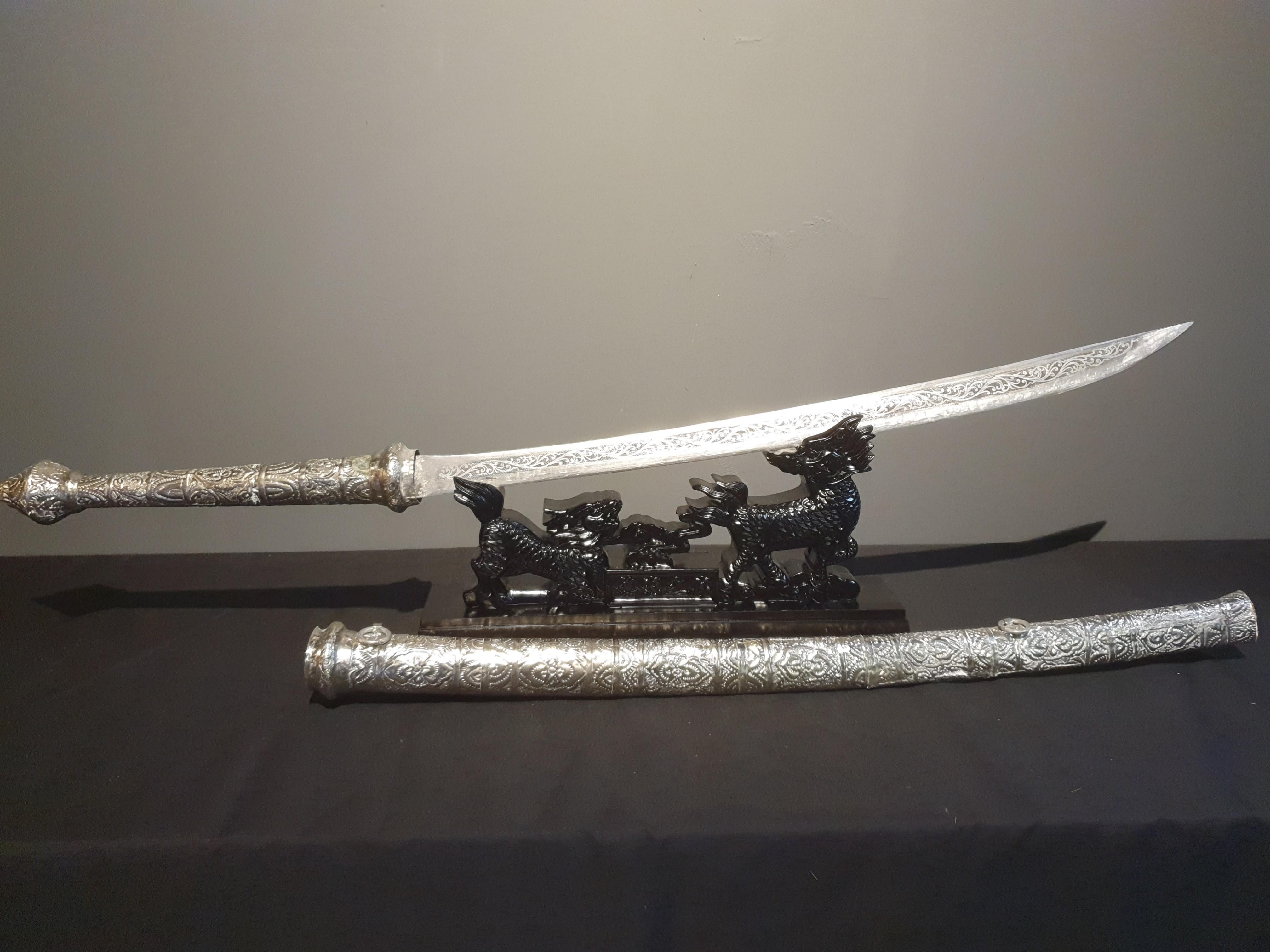 Dab laos ( ancient laos warrior sword silver), Women's Fashion, Jewelry ...