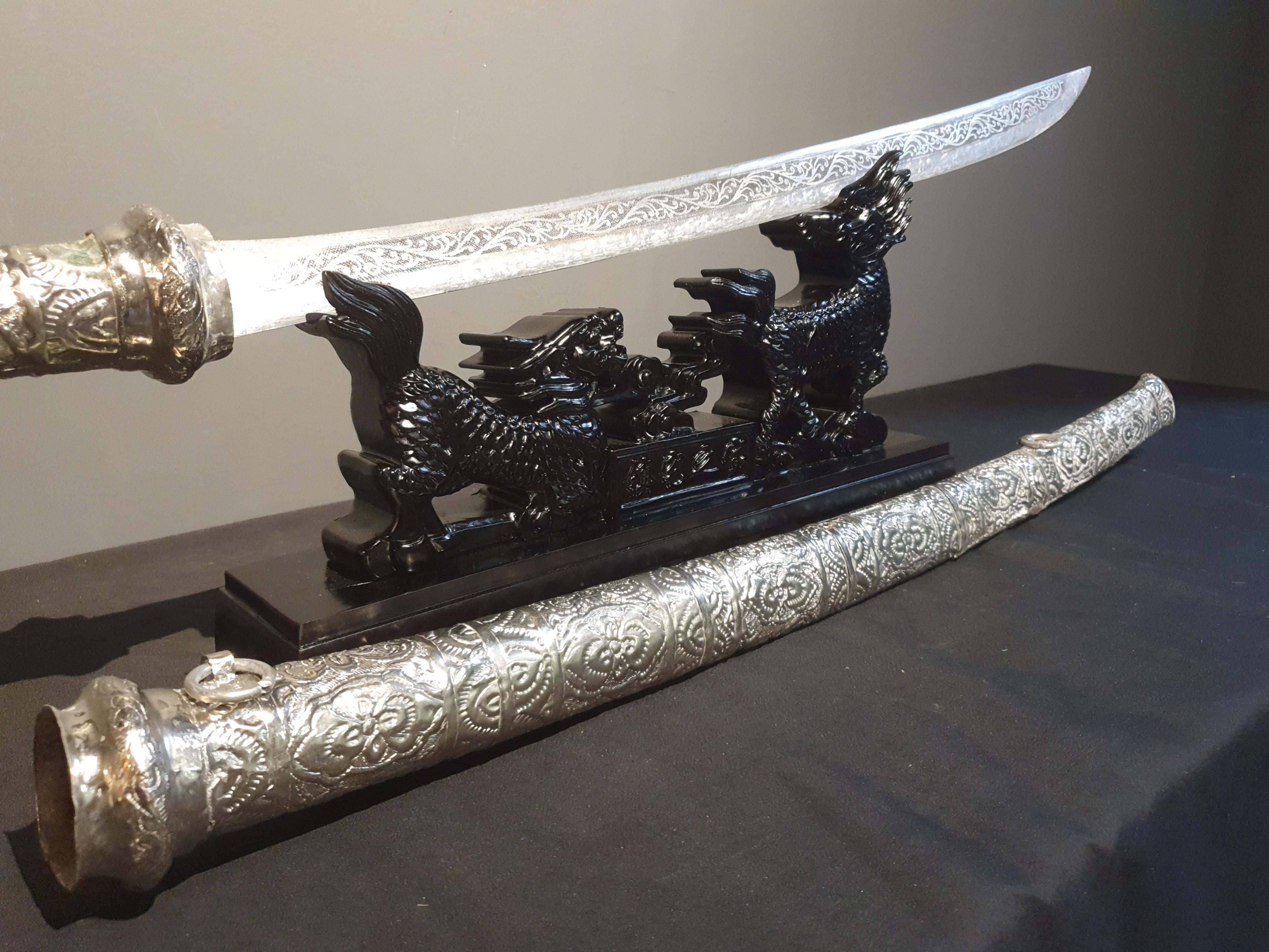 Dab laos ( ancient laos warrior sword silver), Women's Fashion, Jewelry ...