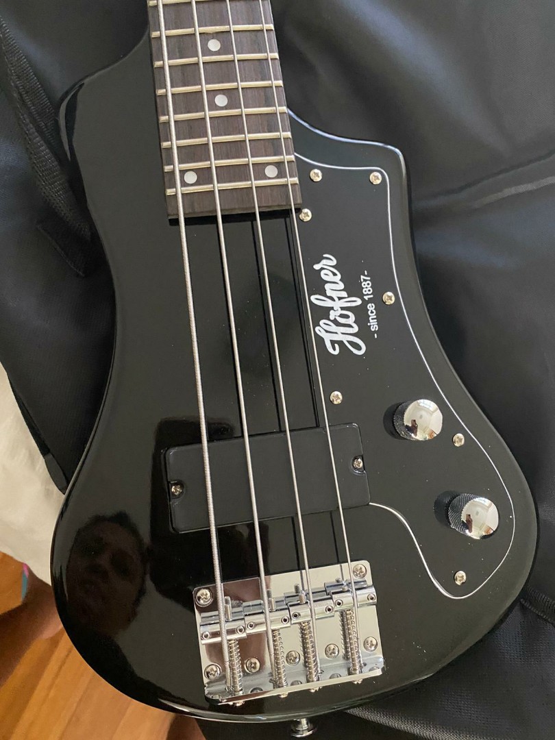 Mini Bass Electric Guitar Hofner Shorty, Hobbies & Toys, Music & Media ...