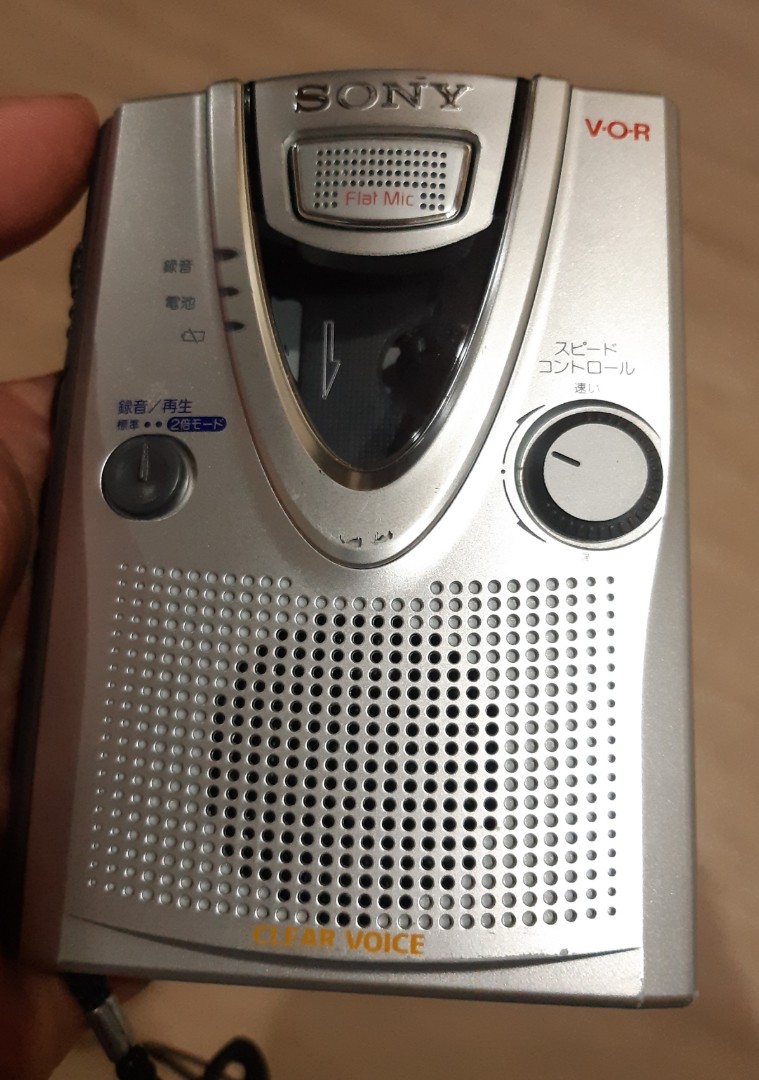 Sony cassette tape player and recorder, Audio, Portable Music Players ...