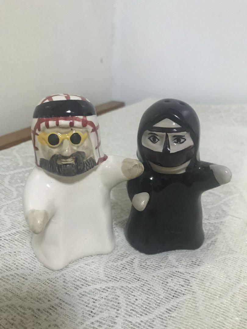 Arab couple Salt and Pepper Shaker, Furniture & Home Living ...