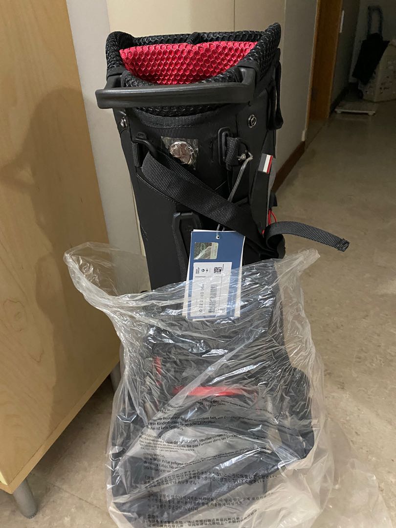 Brand new BMW golf bag, Sports Equipment, Sports & Games, Golf on Carousell