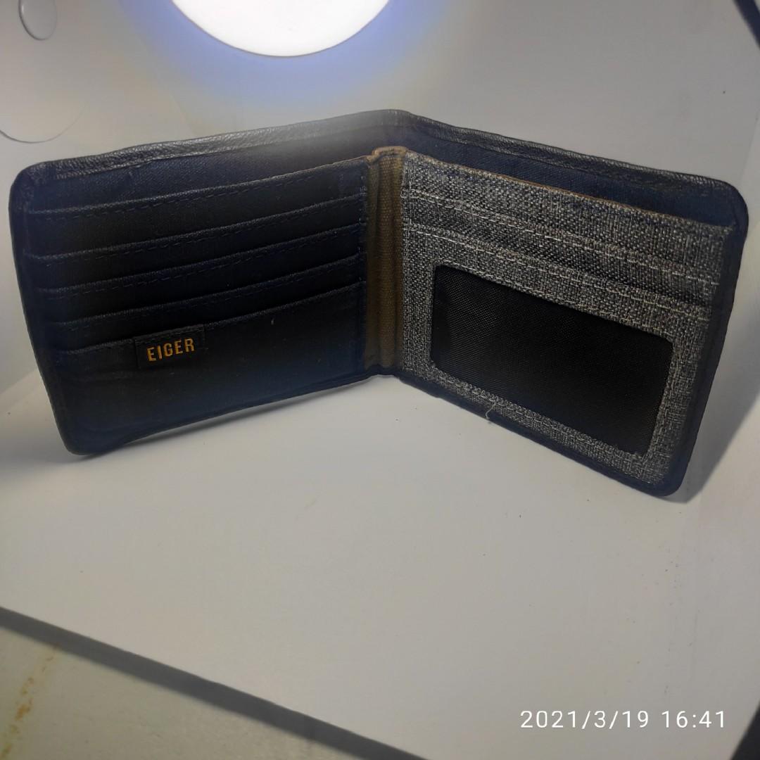 Dompet eiger, Fesyen Pria, Tas & Dompet , Dompet di Carousell