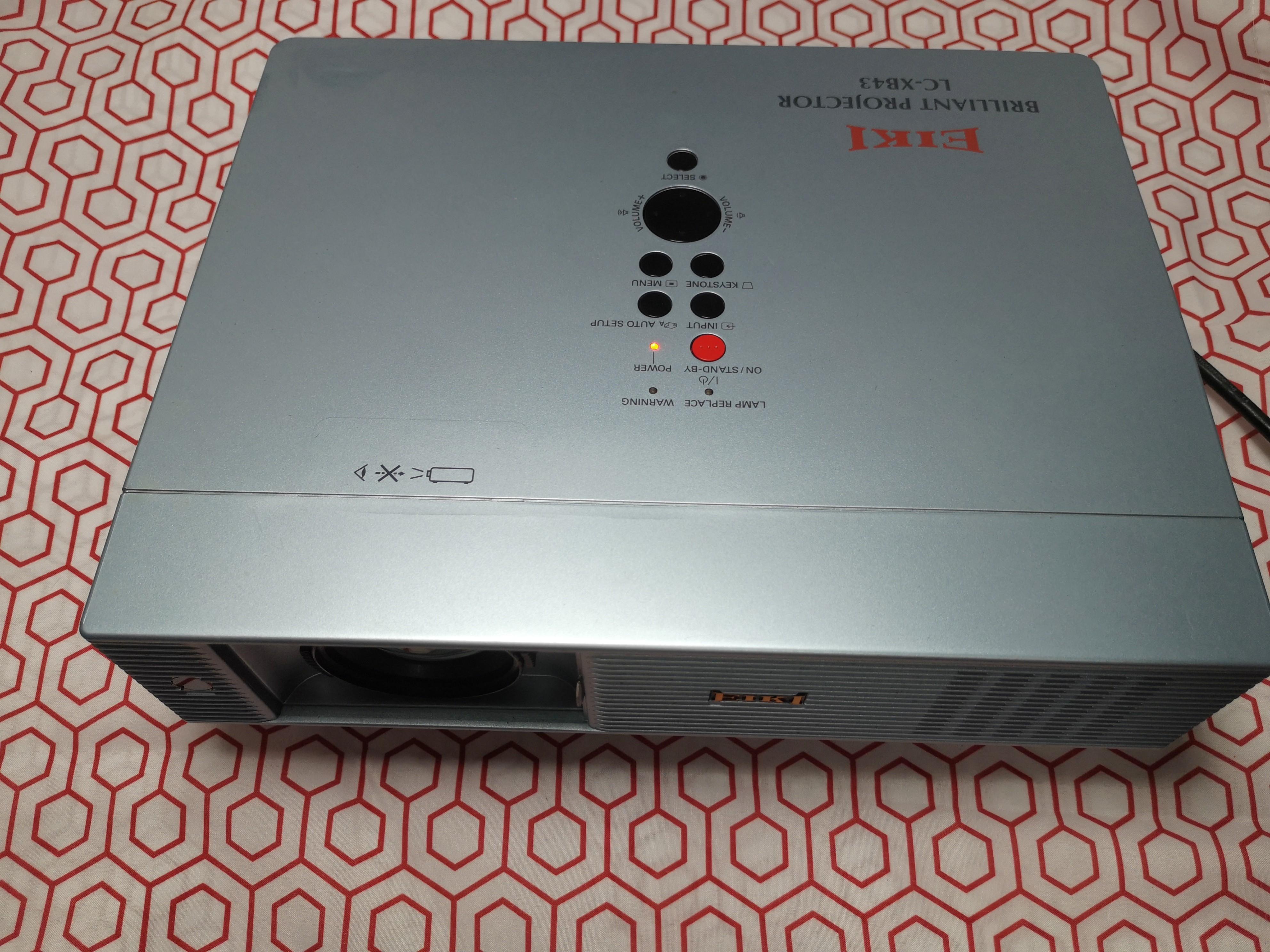 EIKI projector (4.5k) 688 of 6000 hrs used, Mobile Phones & Gadgets ...