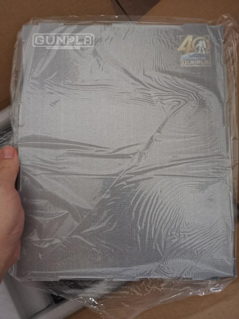 Gundam Gunpla 40th anniversary showcase display case, Hobbies & Toys ...