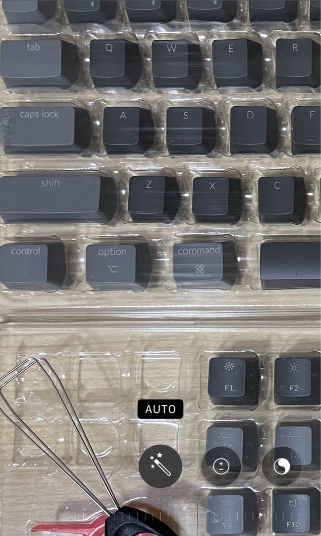 Keychron ABS shine through keycaps with pullers and brush, Computers ...