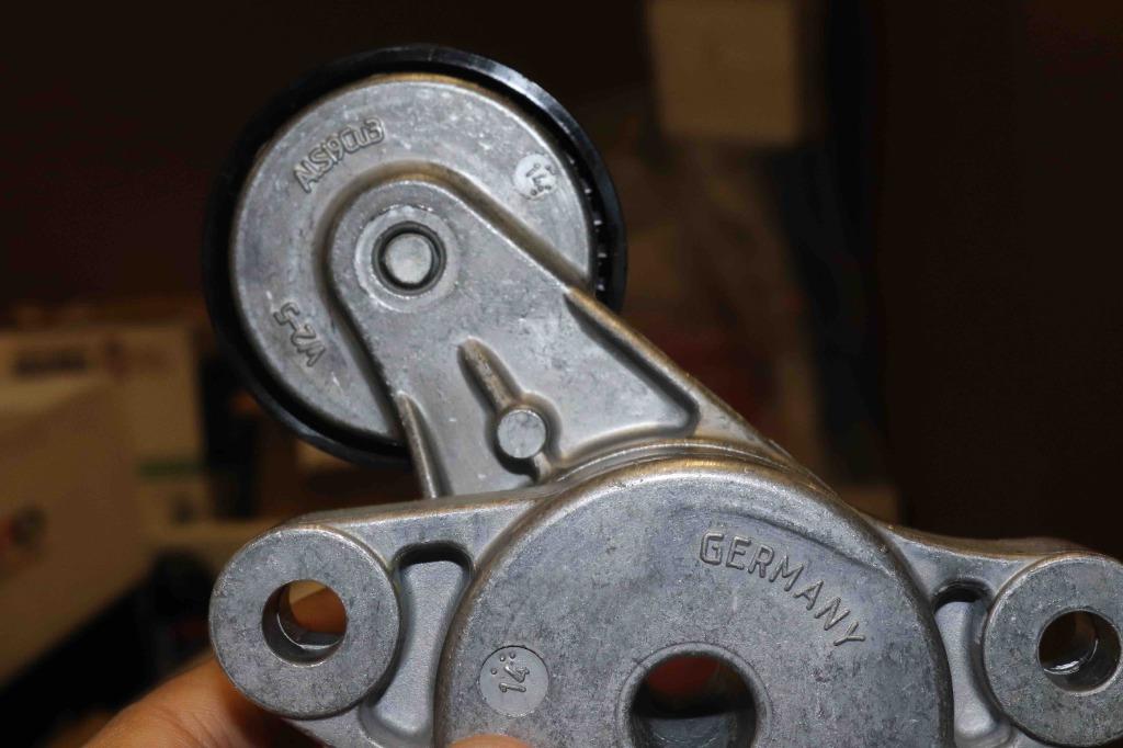 ORGINAL VW/AUDI BELT TENSIONER (03C 145 299 M), Auto Accessories on ...