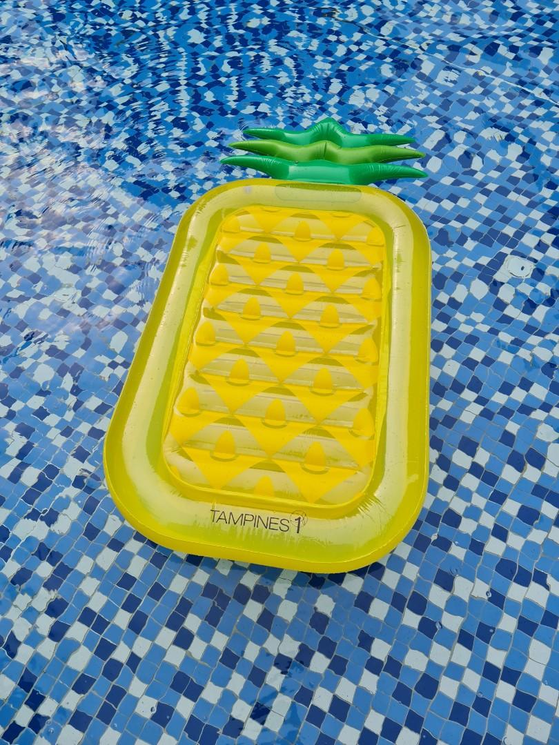 Pineapple giant Jumbo Inflatable pineapple fruit Float. Swimming pool ...