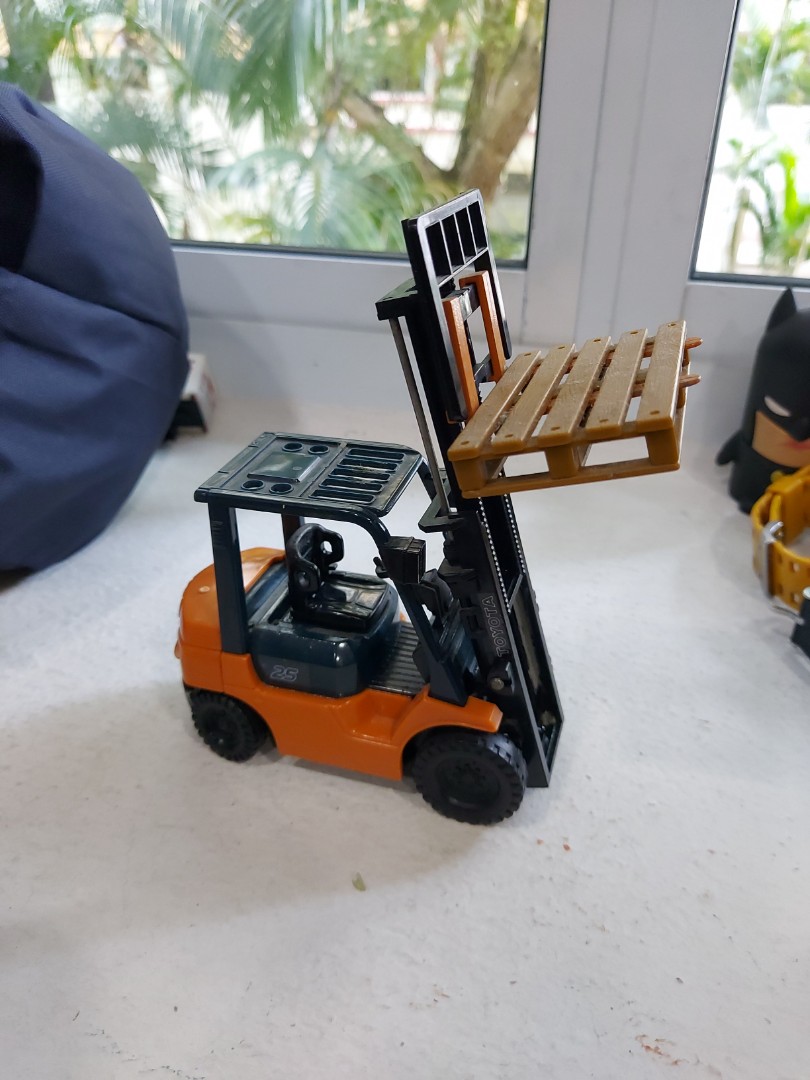 Toyota forklift miniature, Hobbies & Toys, Toys & Games on Carousell