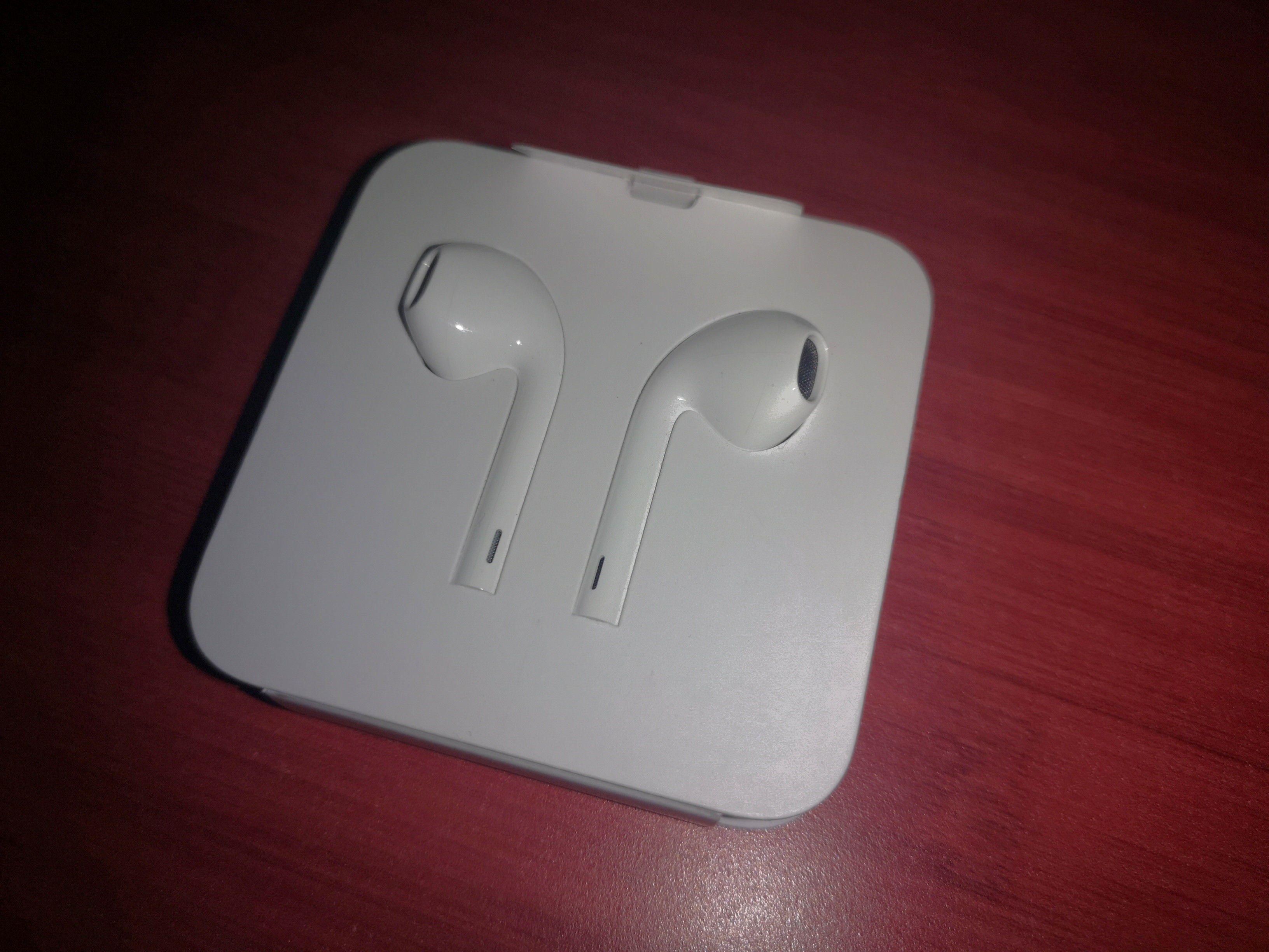 Apple Earpods with Lightning Connector, Mobile Phones & Gadgets, Mobile ...