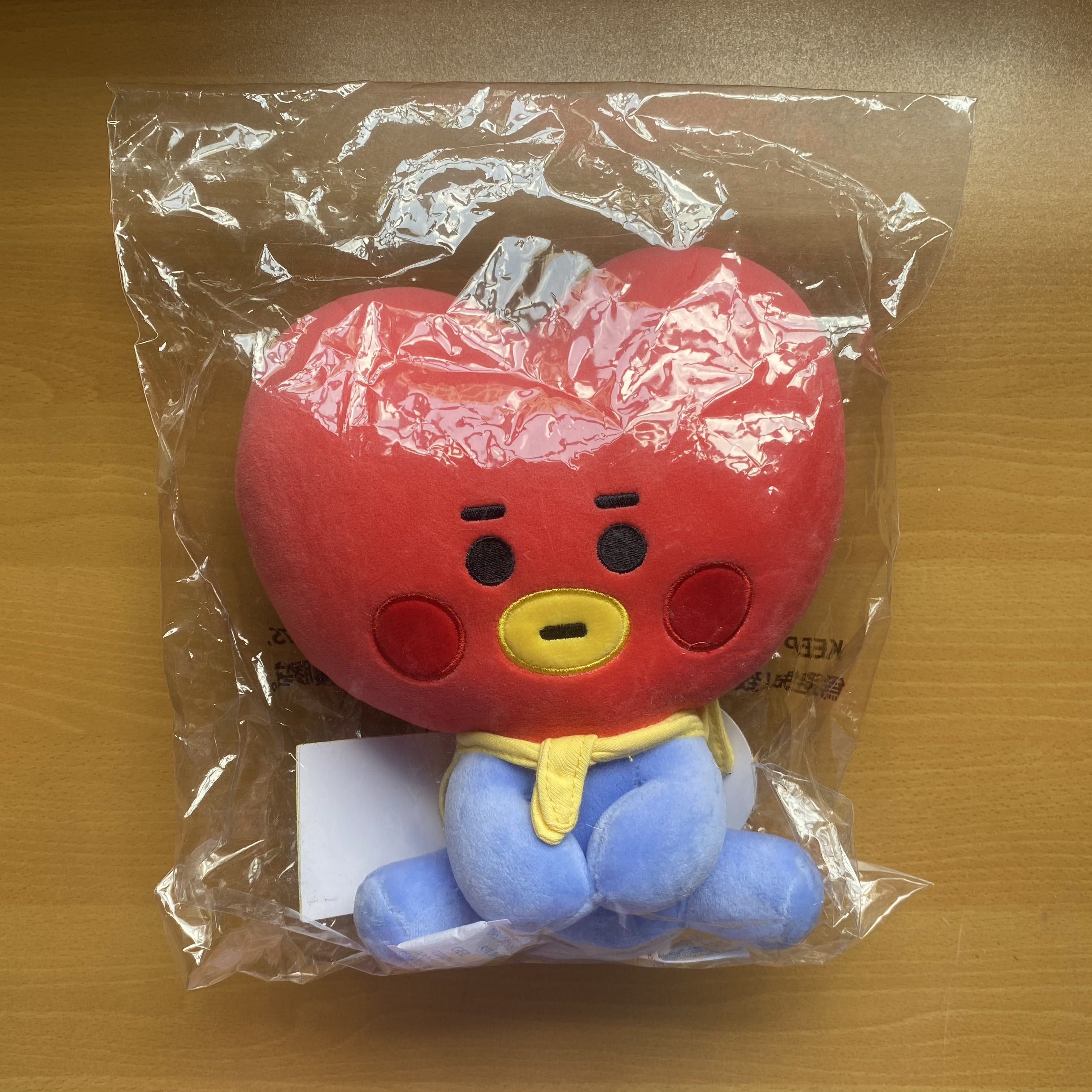 bt21 baby tata sitting doll 20cm (official), Hobbies & Toys ...