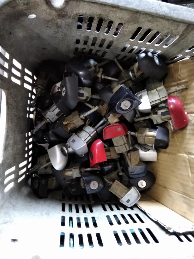 Bmw E46 Door Key Drawer Original, Auto Accessories on Carousell