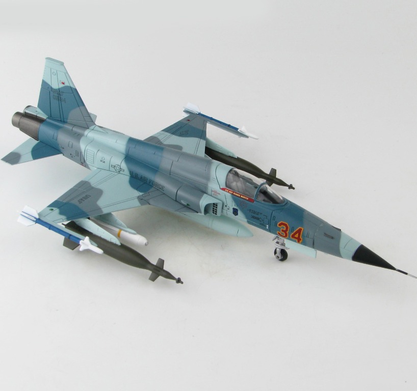 Hobby Master 1:72 Air Power Series HA3337 Northrop F-5E Tiger II Diecast Model USAF 527th AGRS ...