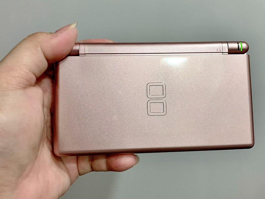 Nintendo DS Lite in Metallic rose gold color, Video Gaming, Video Games ...