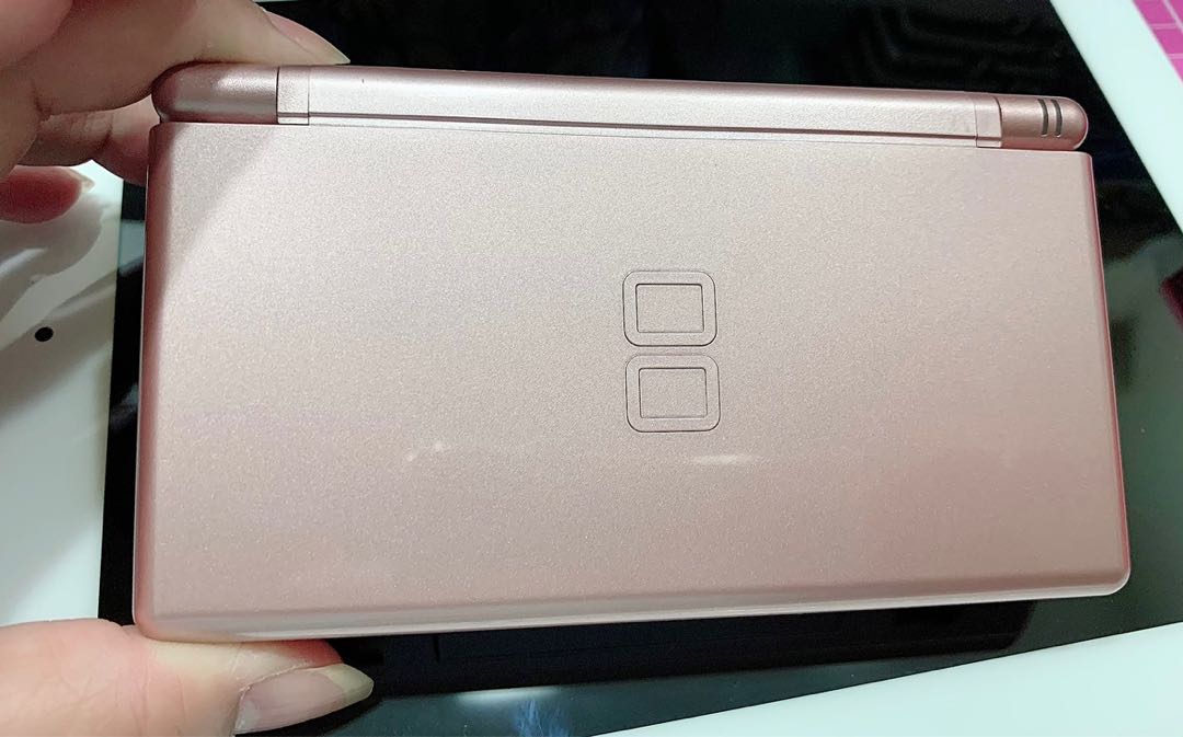 Nintendo DS Lite in Metallic rose gold color, Video Gaming, Video Games ...