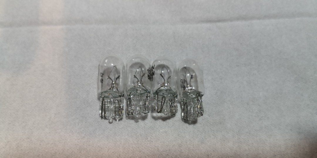 T10 Clear Glass Non-LED Bulb, Car Accessories, Electronics & Lights on ...