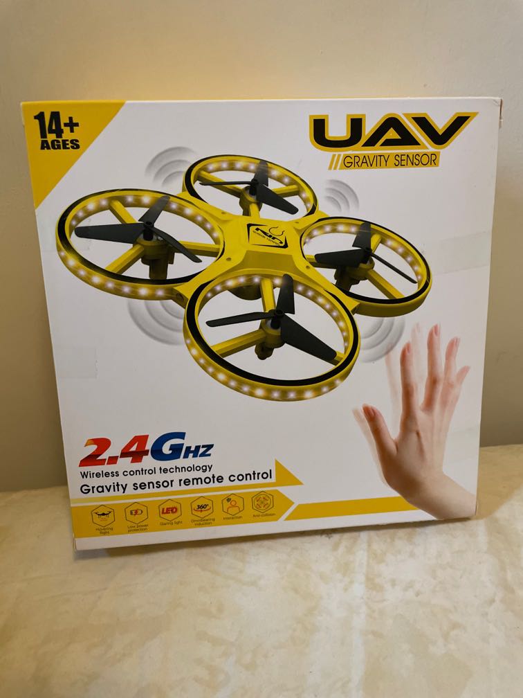 手勢遙控飛行器 UAV gravity sensor, 興趣及遊戲, 玩具 & 遊戲類 - Carousell