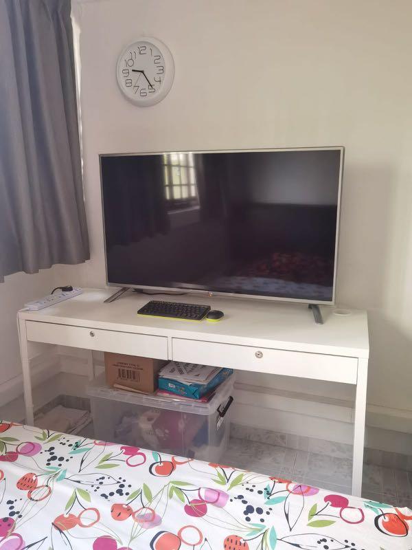 LG 47 inch Smart TV, TV & Home Appliances, TV & Entertainment, TV on ...