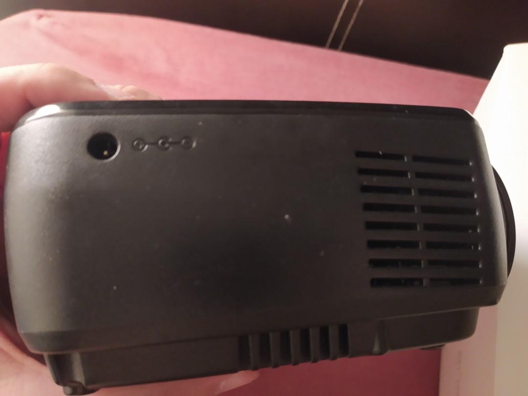 Projector gp70 series, Photography, Video Cameras on Carousell