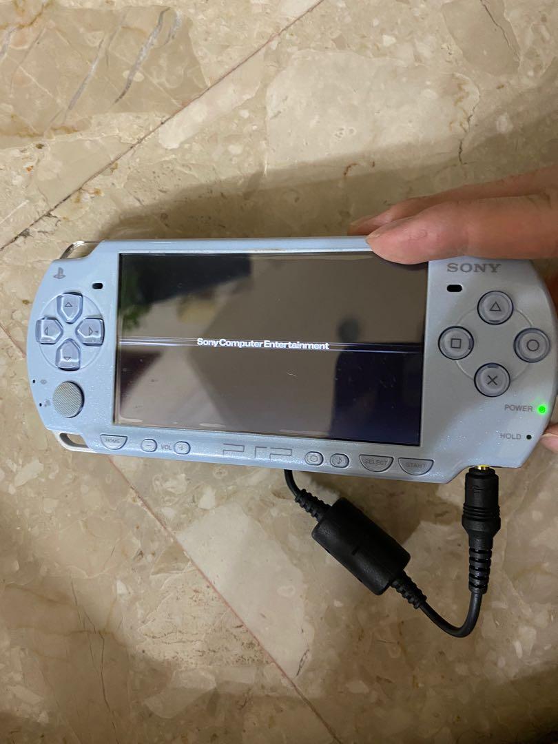 PSP 2000 Felicia Blue (Functional), Video Gaming, Video Game Consoles ...