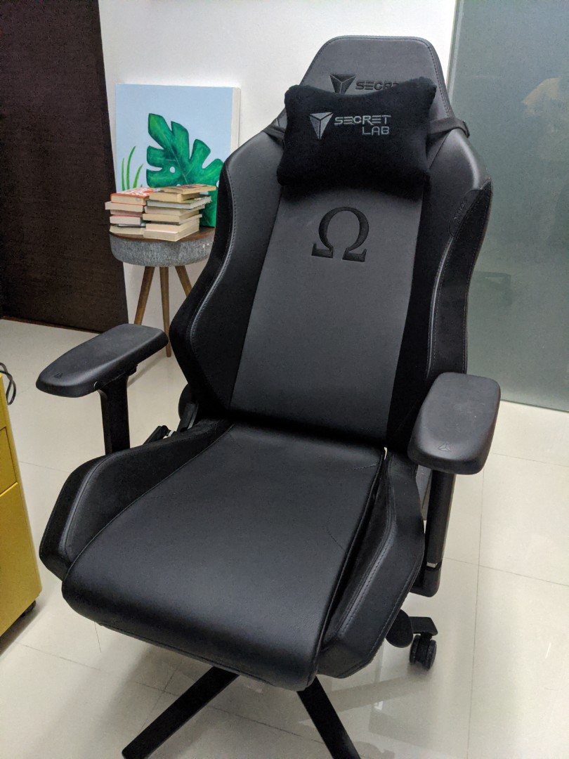 [Used] Secretlab OMEGA gaming chair (black with suede), Furniture ...