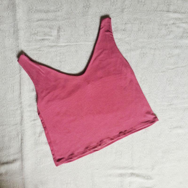 V shaped top, Women's Fashion, Tops, Sleeveless on Carousell
