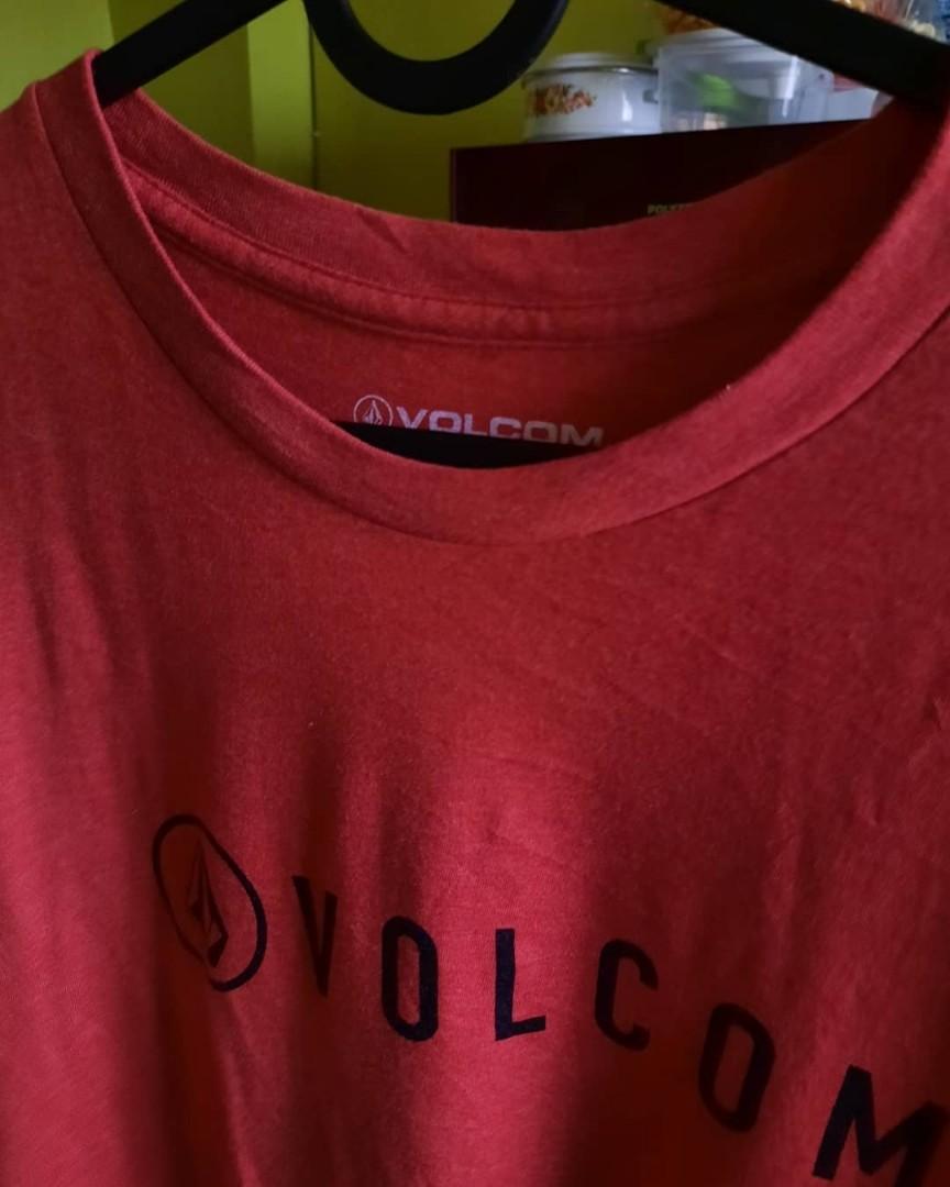 Volcom t shirt kaos ukuran jumbo vintage original, Fesyen Pria, Pakaian , Atasan di Carousell