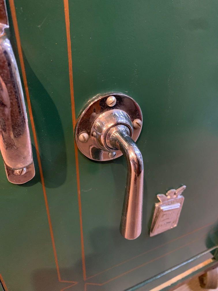 Antique Vintage Old Restored Safe with full set of keys furniture ...