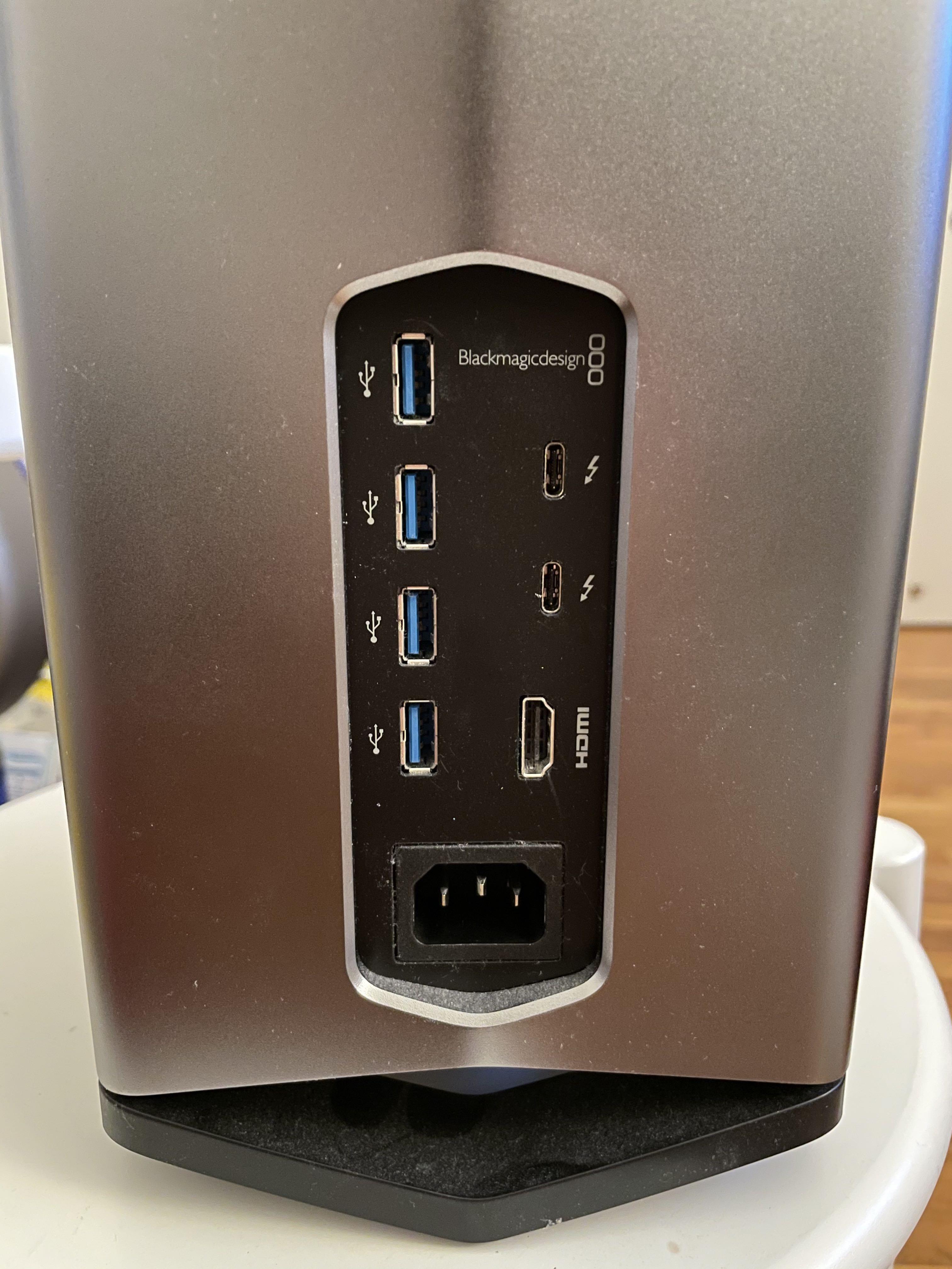 Blackmagic eGPU, TV & Home Appliances, TV & Entertainment, Media ...