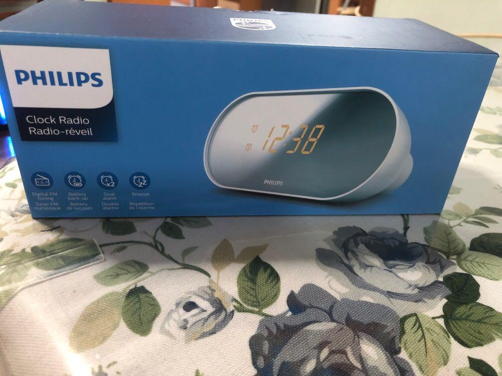 Philip clock Radio, Audio, Portable Music Players on Carousell