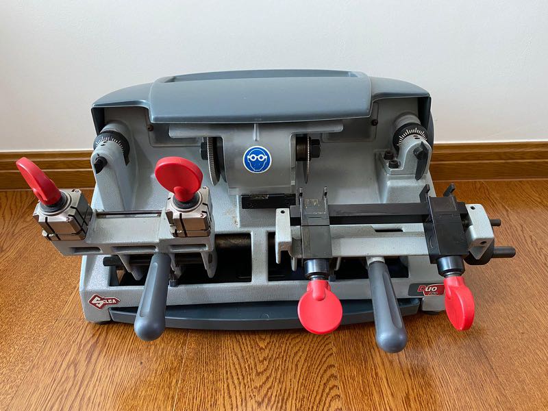 Silca Duo Plus Key Cutting Machine, Computers & Tech, Parts ...