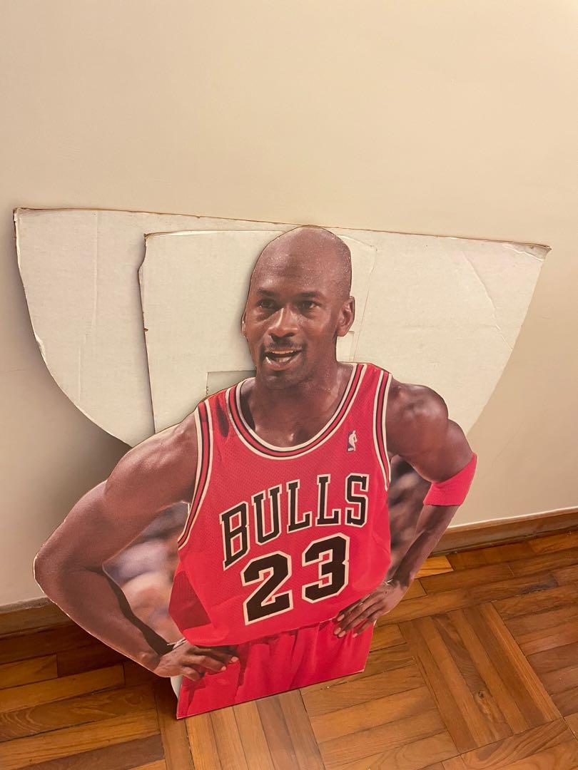 米高佐敦 紙版 Michael Jordan Standee 6呢6吋高, 興趣及遊戲, 玩具 & 遊戲類 - Carousell