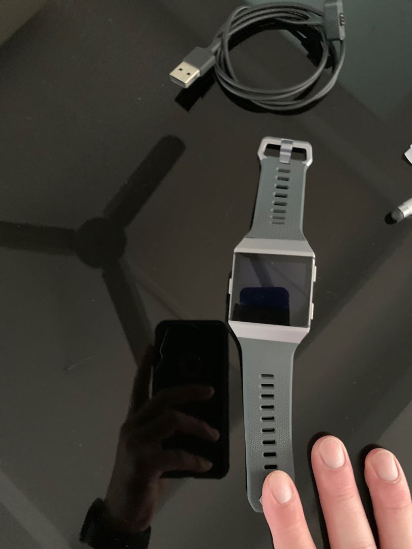 Fibit ionic, Mobile Phones & Gadgets, Wearables & Smart Watches on ...