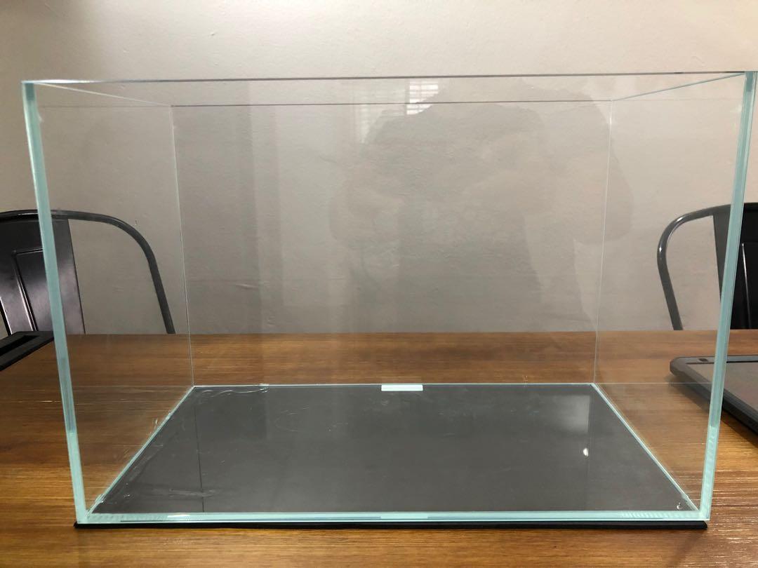 Fish tank - crystal glass, Pet Supplies, Homes & Other Pet Accessories ...