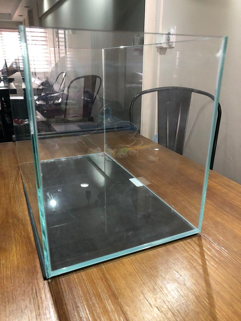 Fish tank - crystal glass, Pet Supplies, Homes & Other Pet Accessories ...