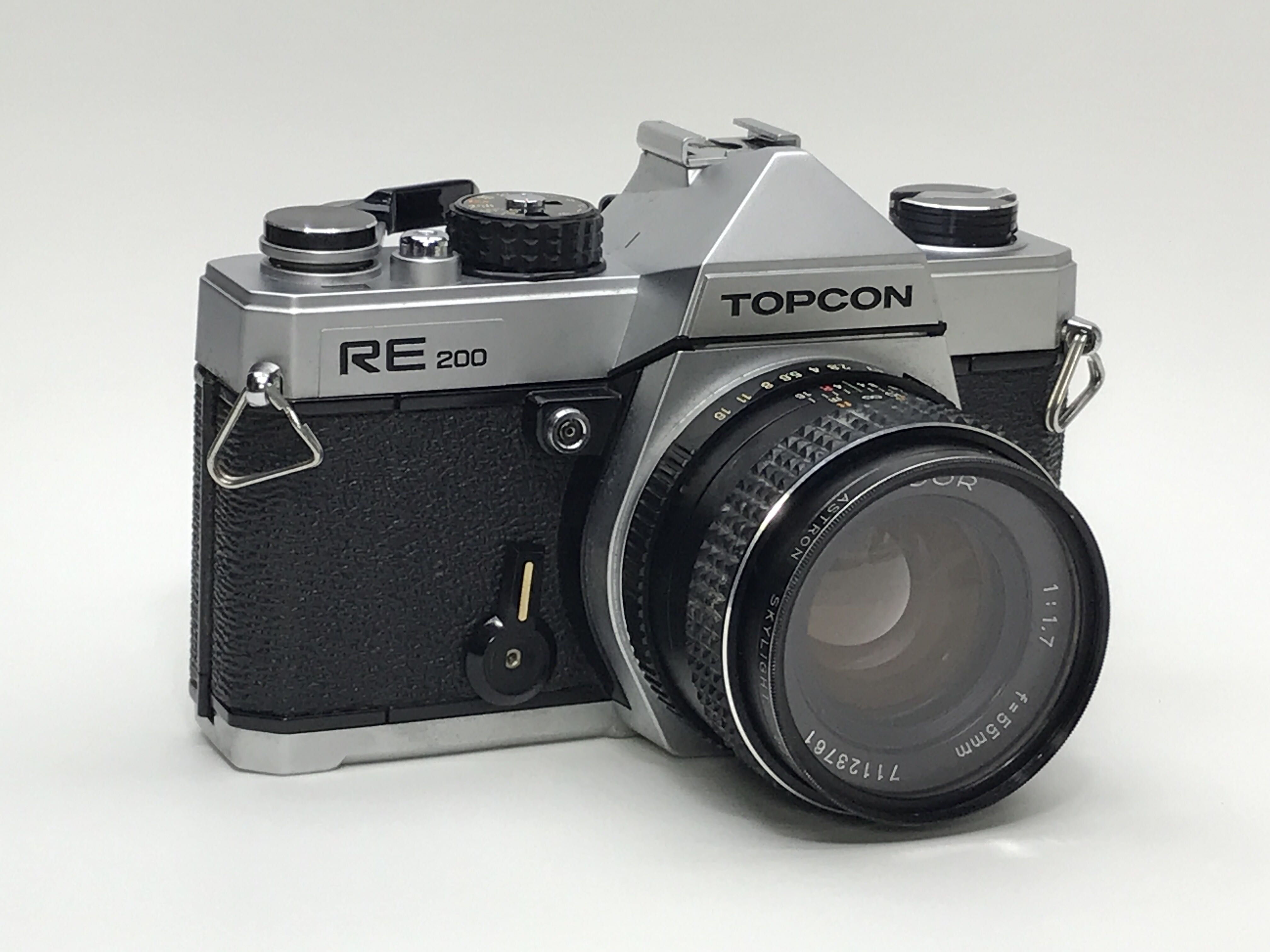 TOPCON RE 200 35mm Film Camera, Photography, Cameras on Carousell