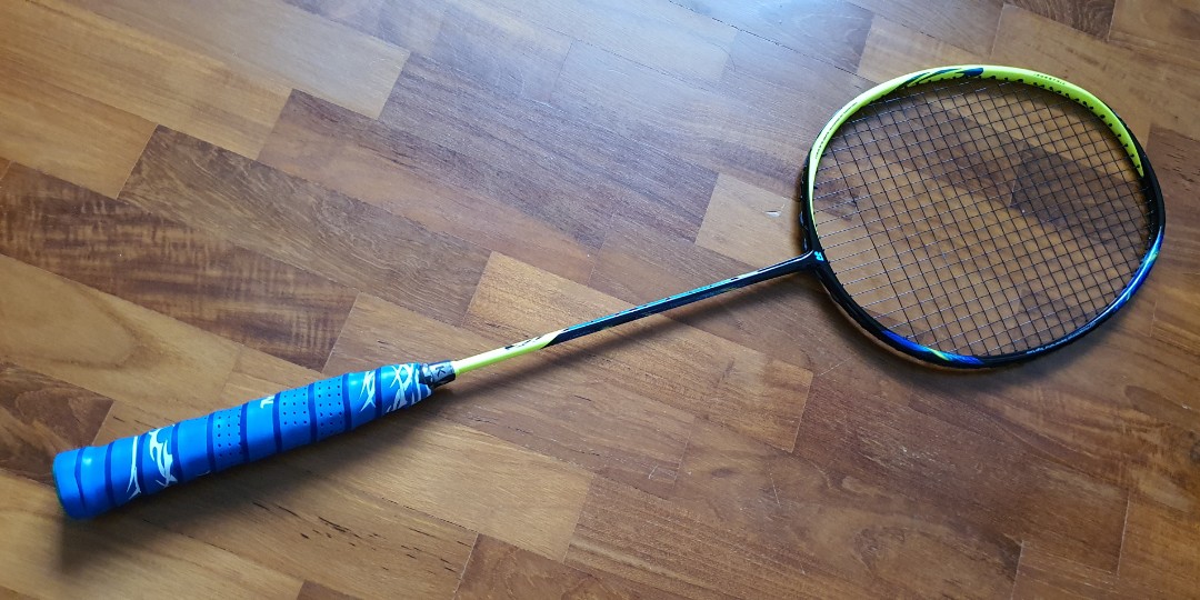 Yonex Astrox 77 Shiny Yellow, Sports Equipment, Sports & Games, Racket ...