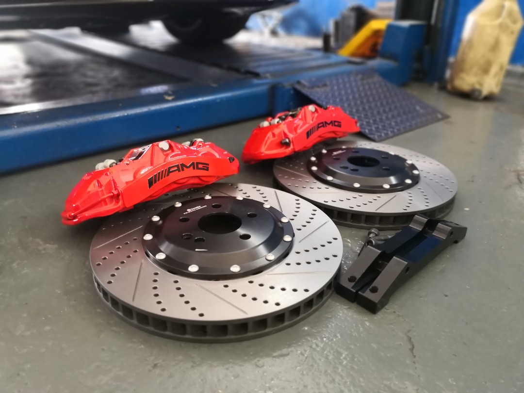 Genuine Mercedes AMG 6pot Brake kit for all Mercedes model. W211, W204, W212, W222, W207, W213 ...