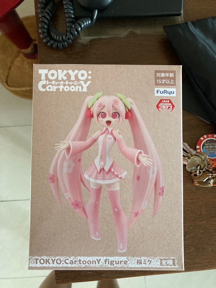 Hatsune miku figurine toreba, Hobbies & Toys, Toys & Games on Carousell