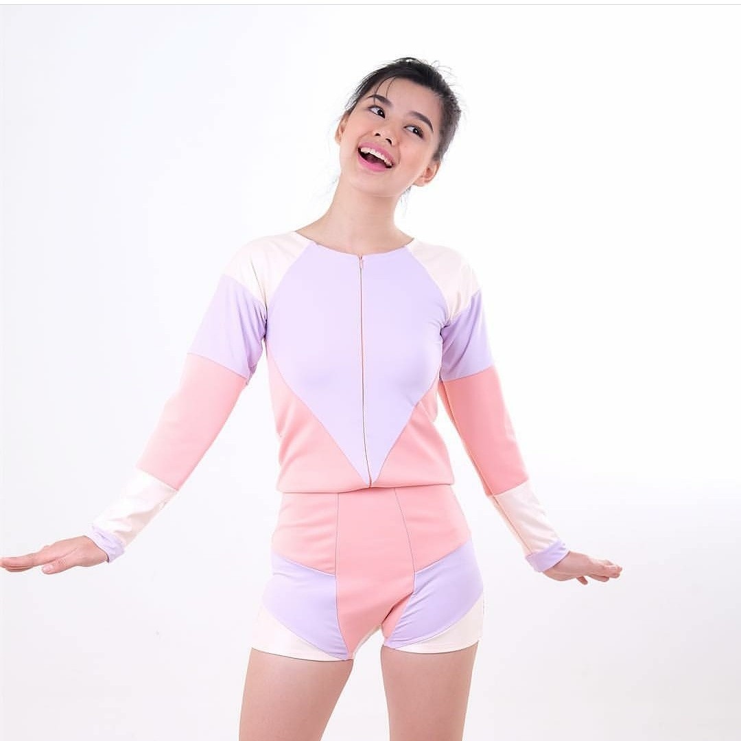 HTP Pastel Colorblock rash guard, Women's Fashion, Swimwear, Rash guard ...